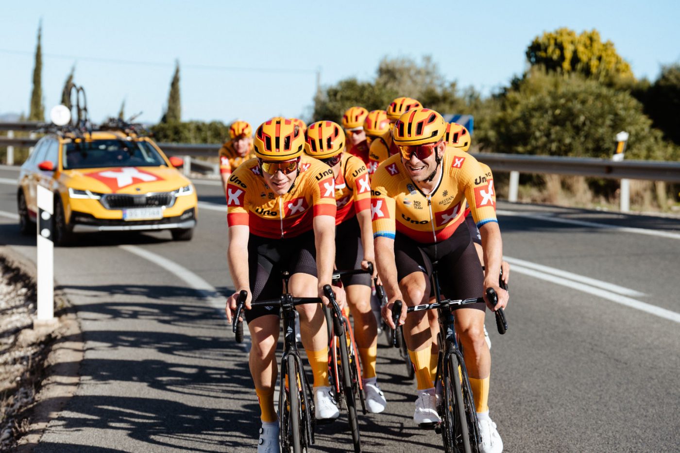 Road to Paris: Uno-X Pro Cycling Team und Sweet Protection - Outdoor ...